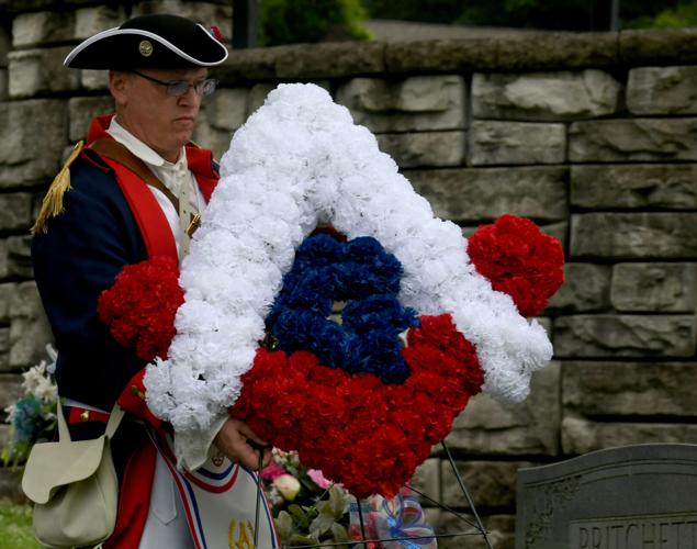 Veterans honor the fallen at downtown cemetery | News ...