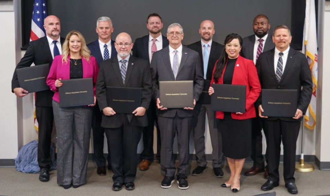 Senior service fellows graduate into leadership roles | Military Scene ...