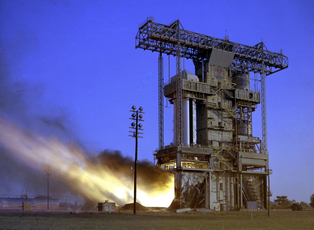 theredstonerocket.com | Published in the interest of personnel at ...