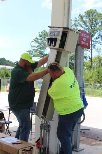 Motor pool gas station receives equipment upgrade | Military Scene ...