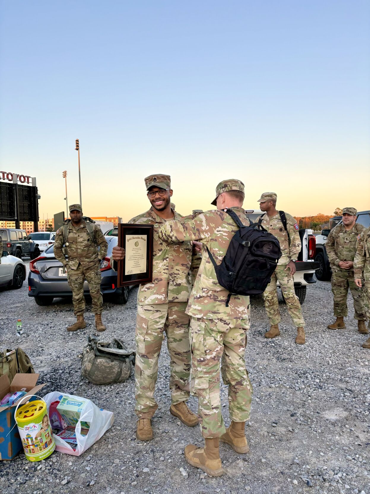 Recruiters give toys at ruck march to remember | Military Scene ...