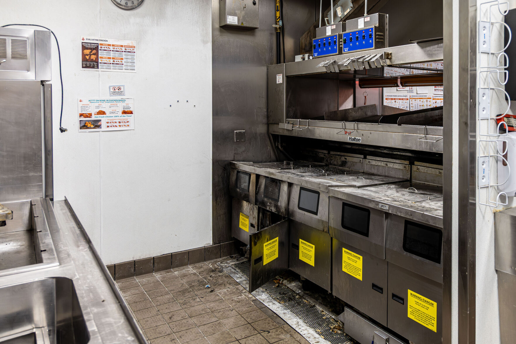 Fire department makes quick work of food court fire | News ...