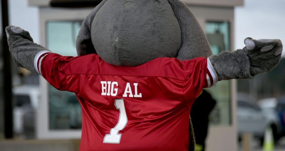 Big Al visits Redstone before Iron Bowl | News | theredstonerocket.com