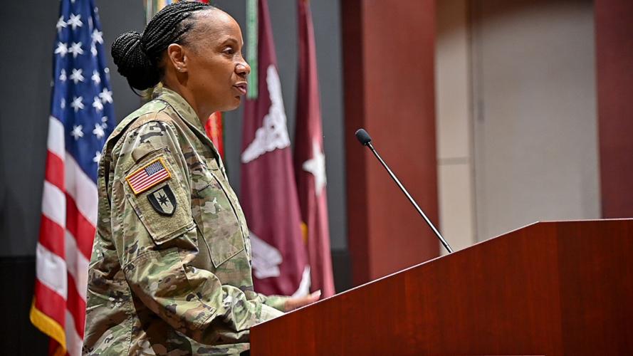 Fox Army Health Center receives new commander | Military Scene ...