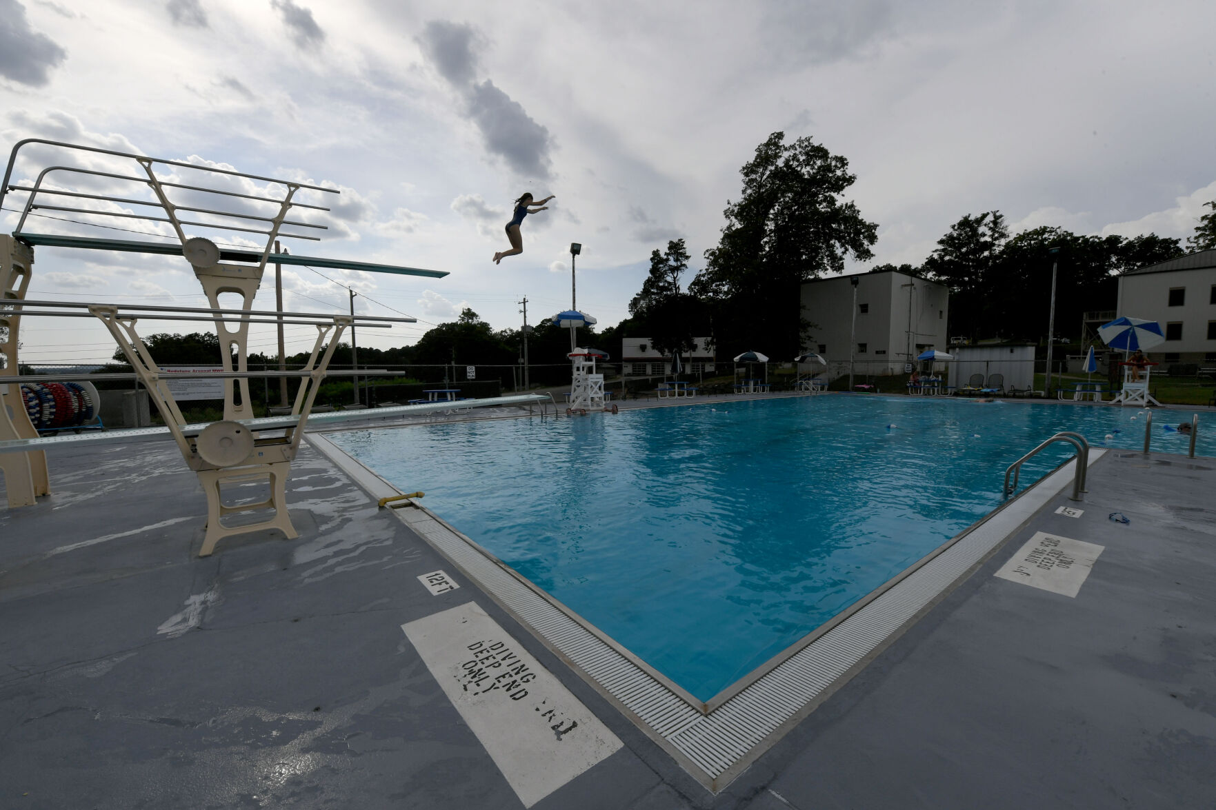 Sign up for swimming fun at outdoor pool | News | theredstonerocket.com