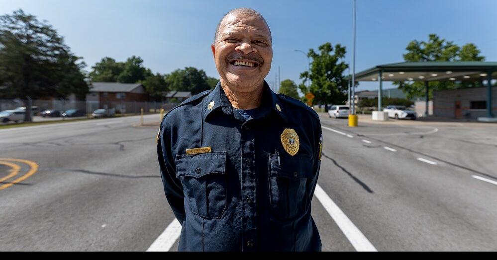 Leader of the gate guards lining up for retirement | News ...