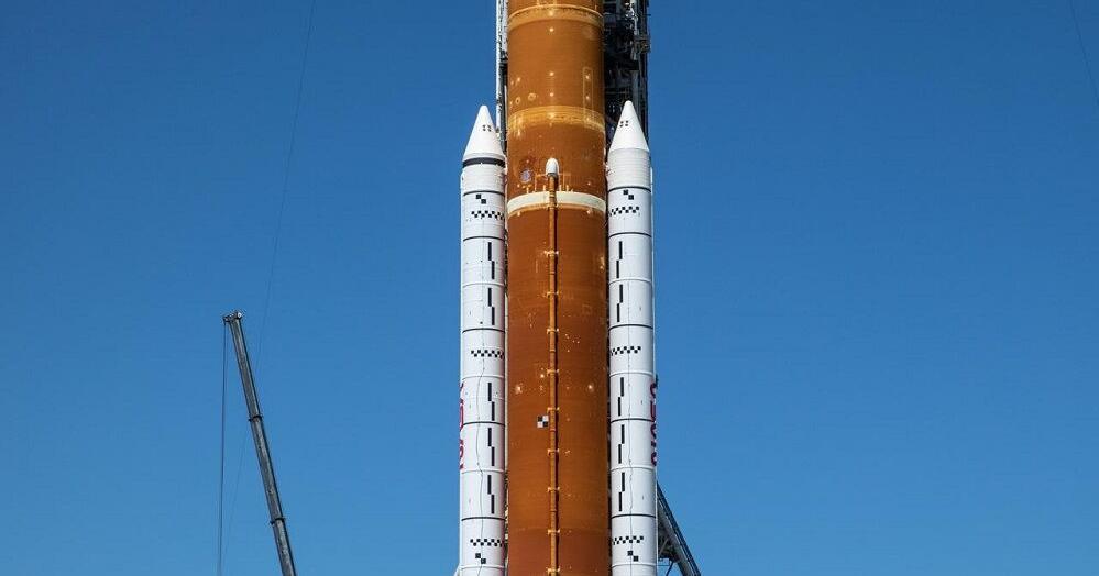 SLS markings provide different view of Artemis launch | Technology ...