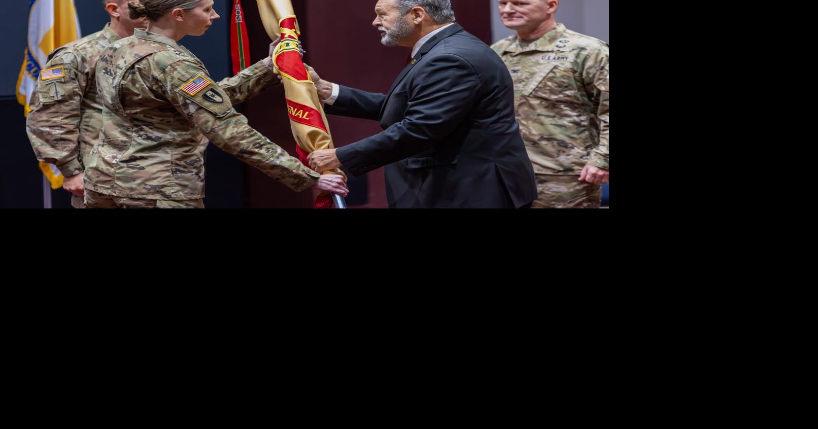 Garrison, community welcome new commander | Military Scene | theredstonerocket.com