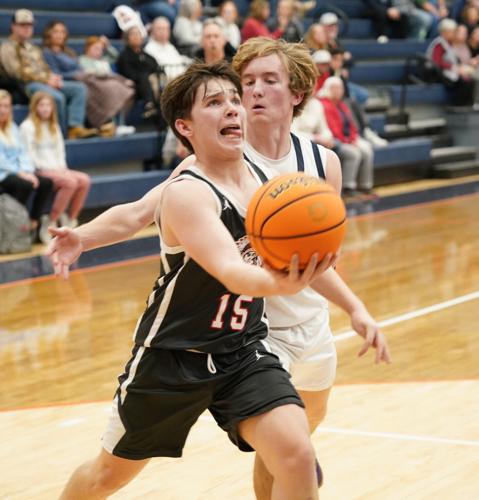 PHOTO GALLERY: Big third quarter boosts Grizzlies past Chiefs ...