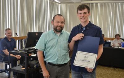 Volunteer grad Isaiah Livesay honored for 13 years of perfect ...