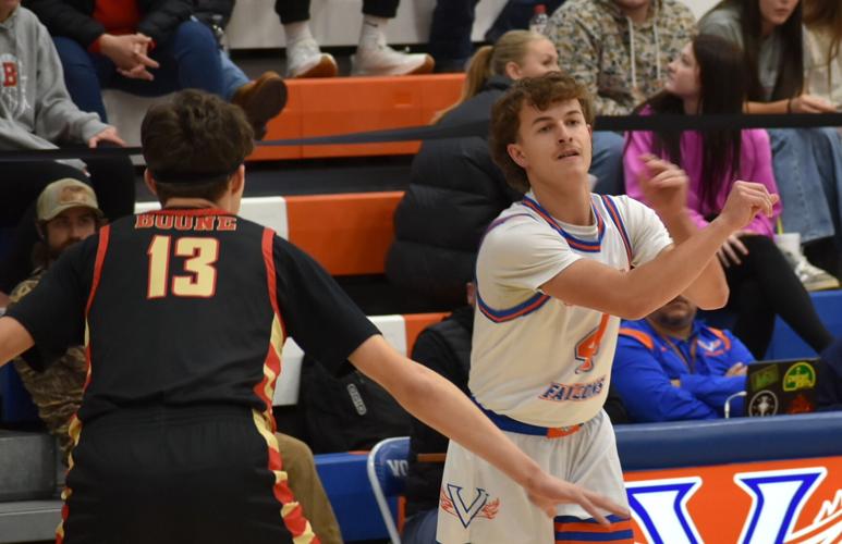 PHOTO GALLERY: Volunteer fends off Daniel Boone | Multimedia ...