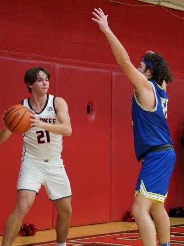 Indians run out to big lead, hold on to defeat Chiefs | Sports ...