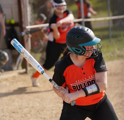 PHOTO GALLERY: Lady Knights stop Lady Bulldogs | Multimedia ...