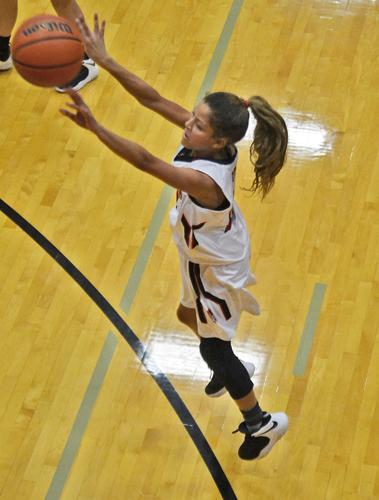 Lady Warriors pull away from Bulls Gap for 38-30 win | Sports ...
