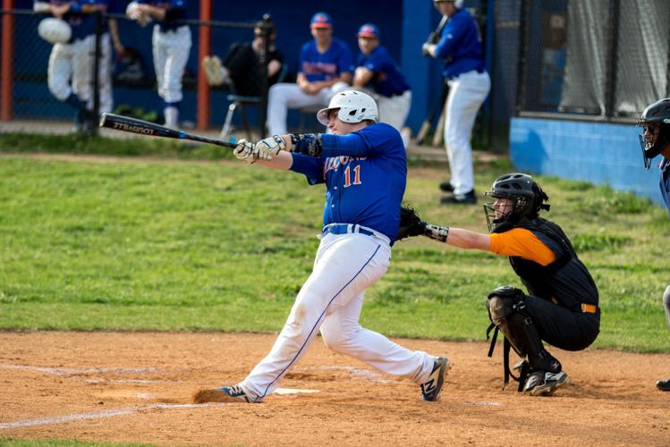 Volunteer closes regular season with Senior Night | Sports ...