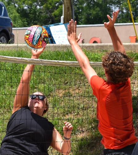 PHOTO GALLERY: Donald Bump rules the sand | Multimedia ...