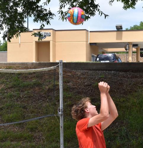 PHOTO GALLERY: Donald Bump rules the sand | Multimedia ...