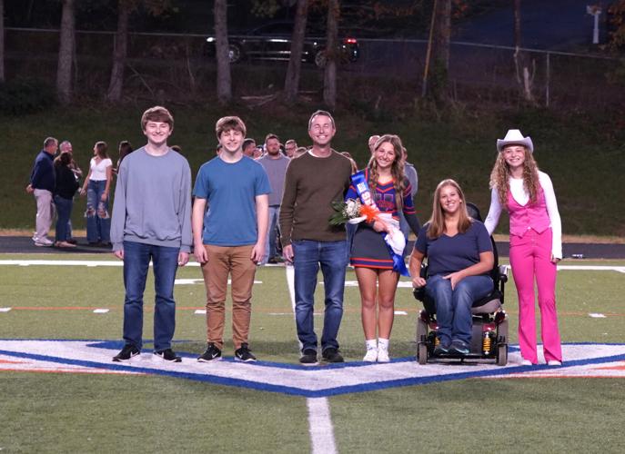PHOTO GALLERY: Volunteer honors senior athletes | Sports ...