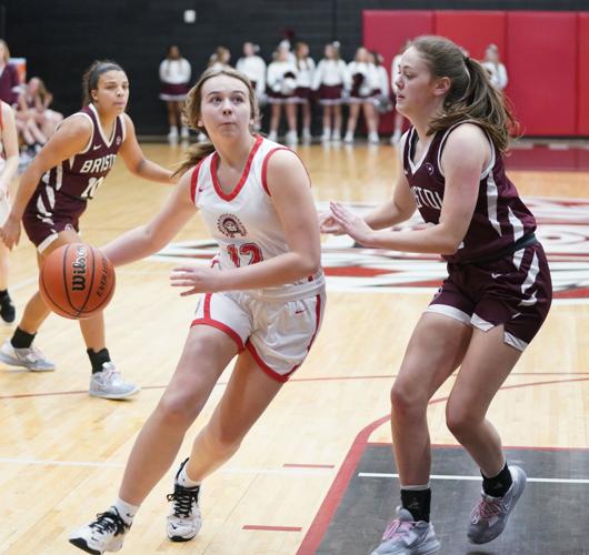 PHOTO GALLERY: Lady Chiefs stall in second half, fall to Lady Vikings ...