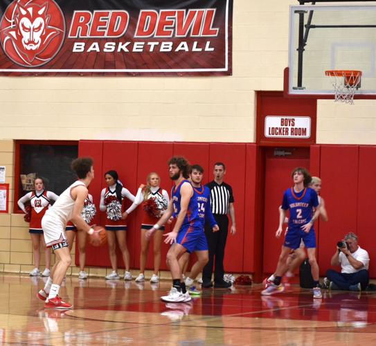 PHOTO GALLERY: Volunteer dominates sectional to earn trip to ...