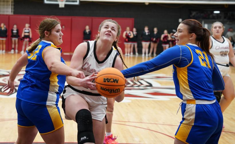 PHOTO GALLERY: Lady Chiefs hold off Lady Indians | Multimedia ...