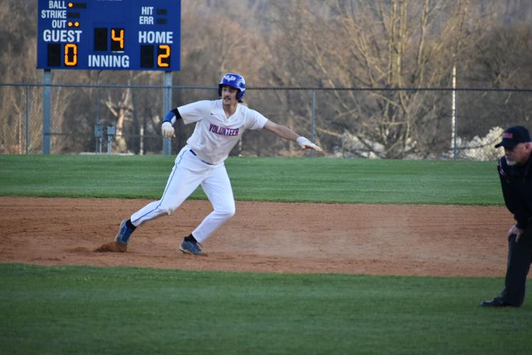 PHOTO GALLERY: Falcons start fast, blast Bulldogs | Sports ...