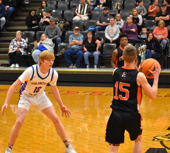 PHOTO GALLERY: Volunteer boys advance in District 1-3A basketball ...