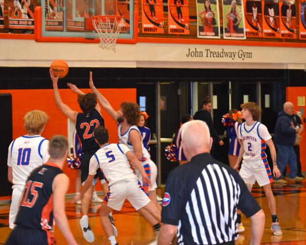 PHOTO GALLERY: Volunteer boys advance in District 1-3A basketball ...