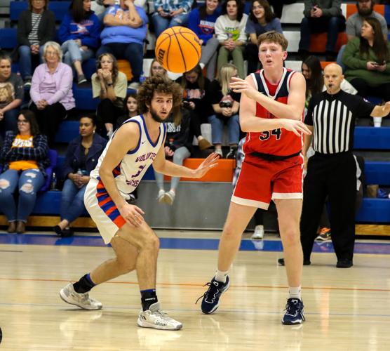 PHOTO GALLERY: Falcons drop critical Upper Lakes battle to Patriots ...