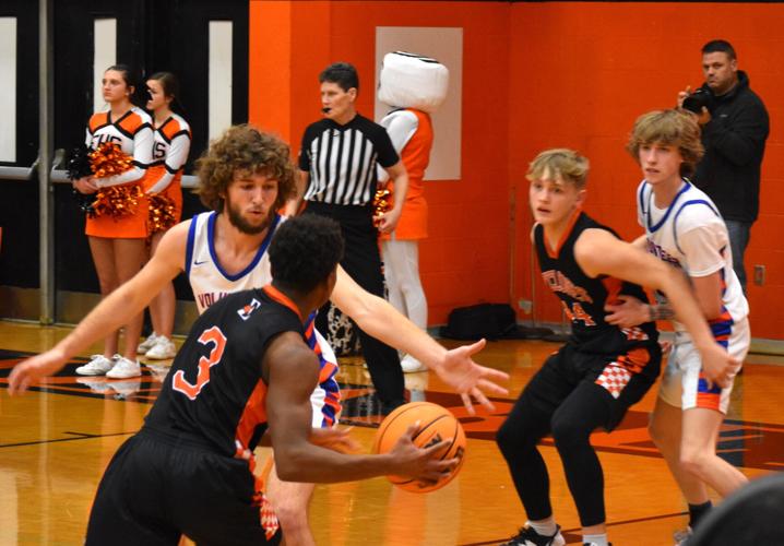 PHOTO GALLERY: Volunteer boys advance in District 1-3A basketball ...