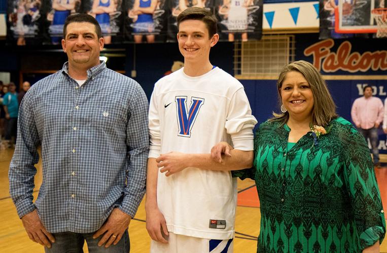 Volunteer High School Senior Night | Sports | therogersvillereview.com