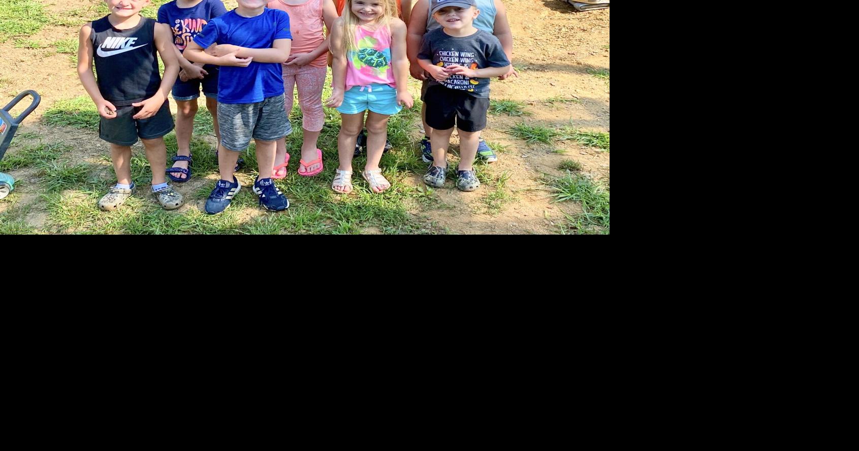 Left to right front row is RJ Floyd, Drake Floyd, Hallie Gray and ...