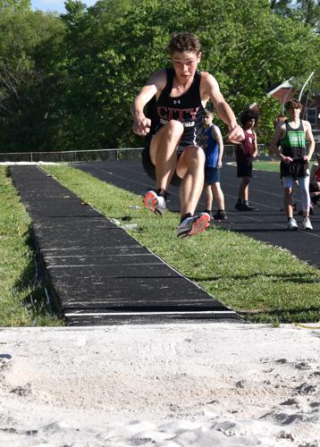 PHOTO GALLERY: Hawkins' athletes punch tickets to state meet ...