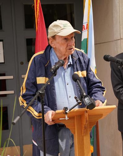 Portrait of former US Treasurer H. Theodore Tate presented to Grainger ...