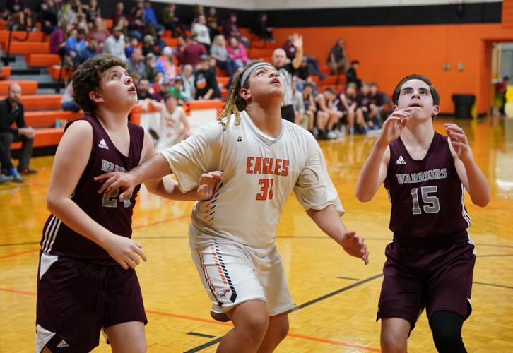 PHOTO GALLERY: Payne’s free throw lifts Eagles over RMS | Multimedia ...