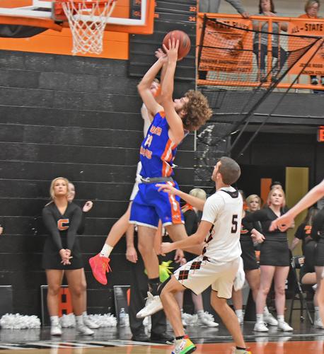 Clinton, Garner's 45 ends Volunteer's great run in the sectional ...