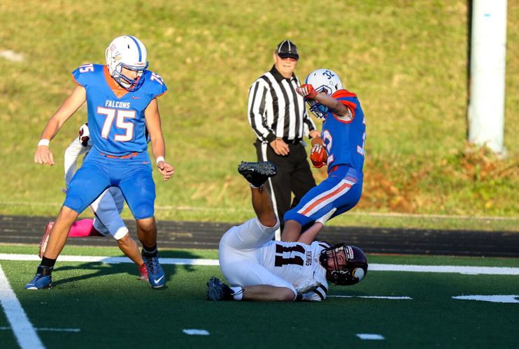PHOTO GALLERY: Volunteer hosts Tennessee High in JV football matchup ...