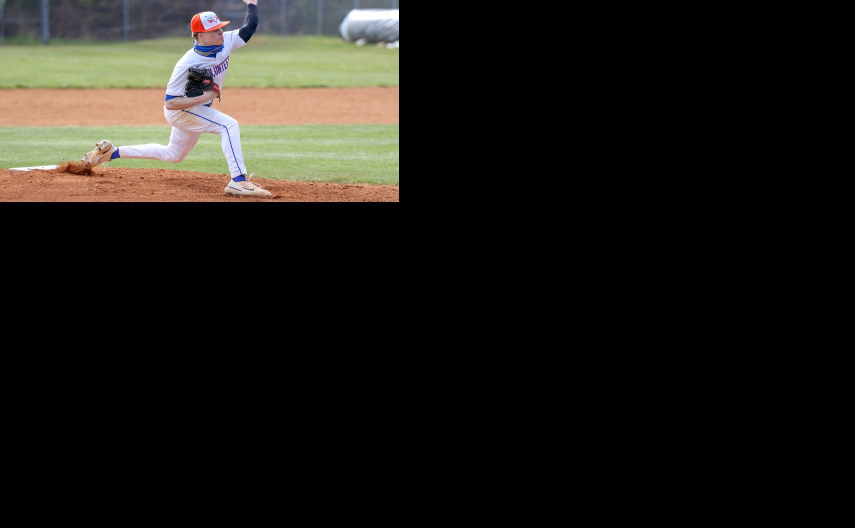 PHOTO GALLERY: Volunteer rallies to even series with East | Multimedia ...