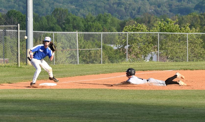 Surprise proposal highlights 'big night' for Volunteer baseball ...