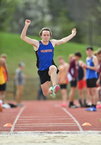 PHOTO GALLERY: Volunteer sweeps 4x800 relays | Multimedia ...