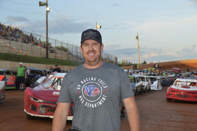Kennedy visits victory lane on ‘Fan Appreciation Night’ at Volunteer ...
