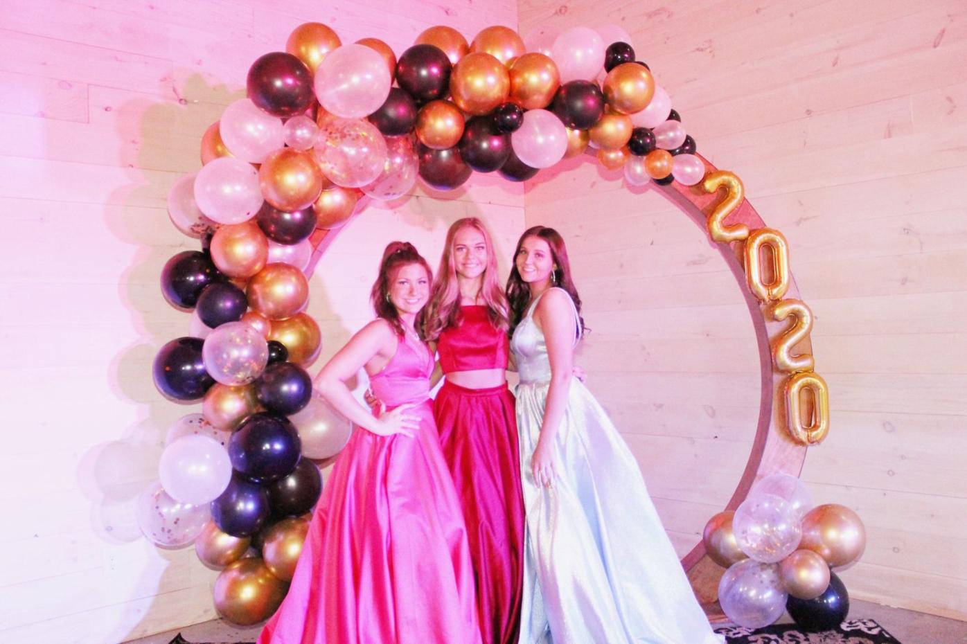 VHS Junior prom held at Surgoinsville's new Sayrah Barn | COVID-19 ...