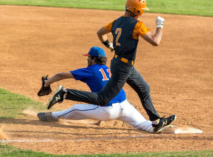 Volunteer closes regular season with Senior Night | Sports ...