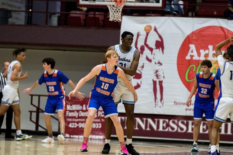 Falcons fall to 'college team' in 1st round of Arby's Classic | Sports ...