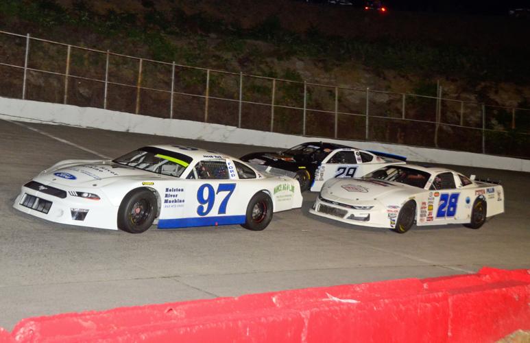 PHOTO GALLERY: Lane wins again at Kingsport Speedway | Sports ...