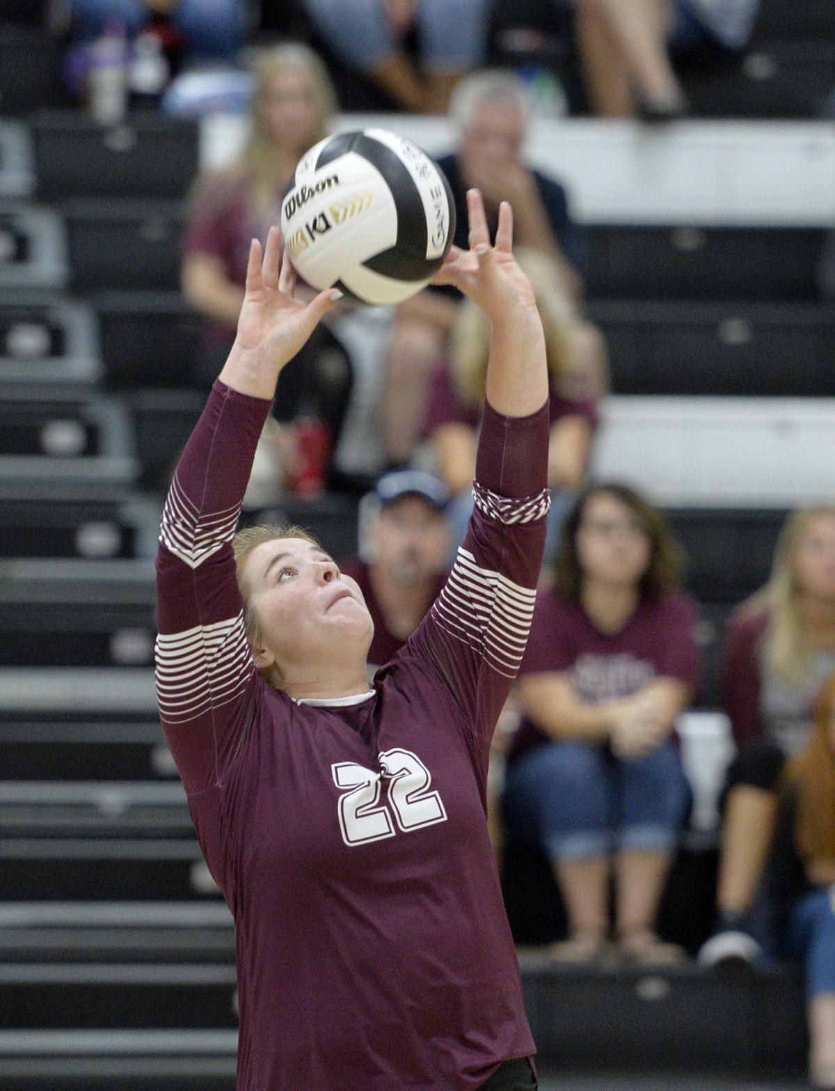 Prep Volleyball | Benton uses experience to subdue Carbondale | Varsity ...