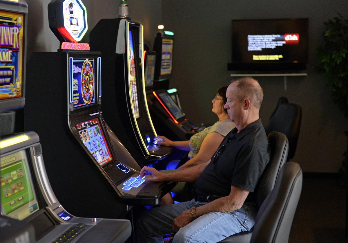 Carbondale places cap on number of video gaming terminals | Carbondale ...