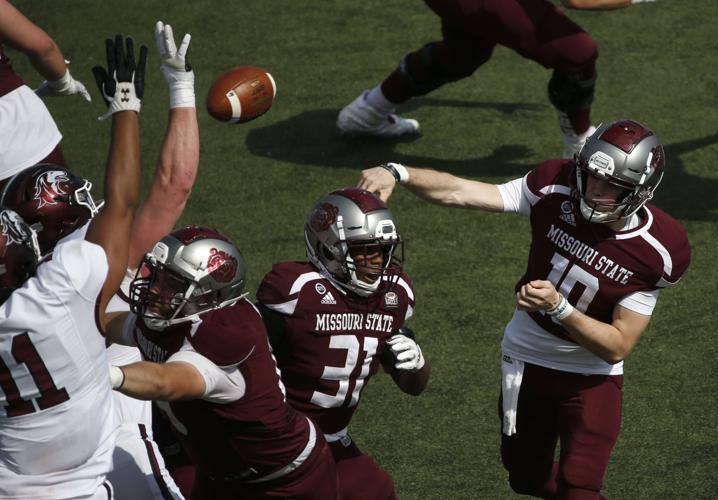 Saluki Football | Pizano's 33-yard field goal as time expires lifts ...