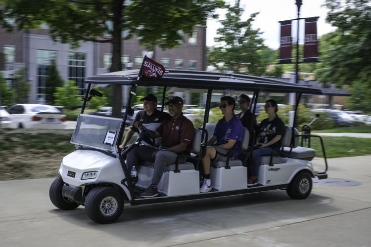 SIU total enrollment dips again, new freshman numbers continue to rise ...
