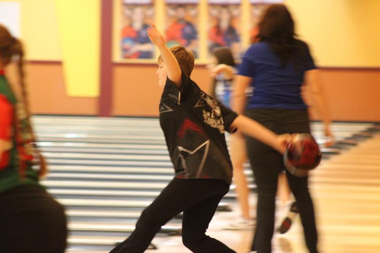 Carbondale's Todaro-Abaraca, Herrin's Nelson qualify for girls bowling ...